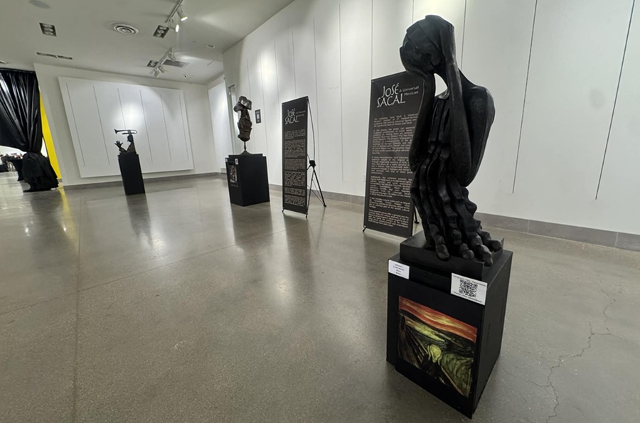 Discover José Sacal’s Transformative Sculptures at Gran Plaza Outlets ...